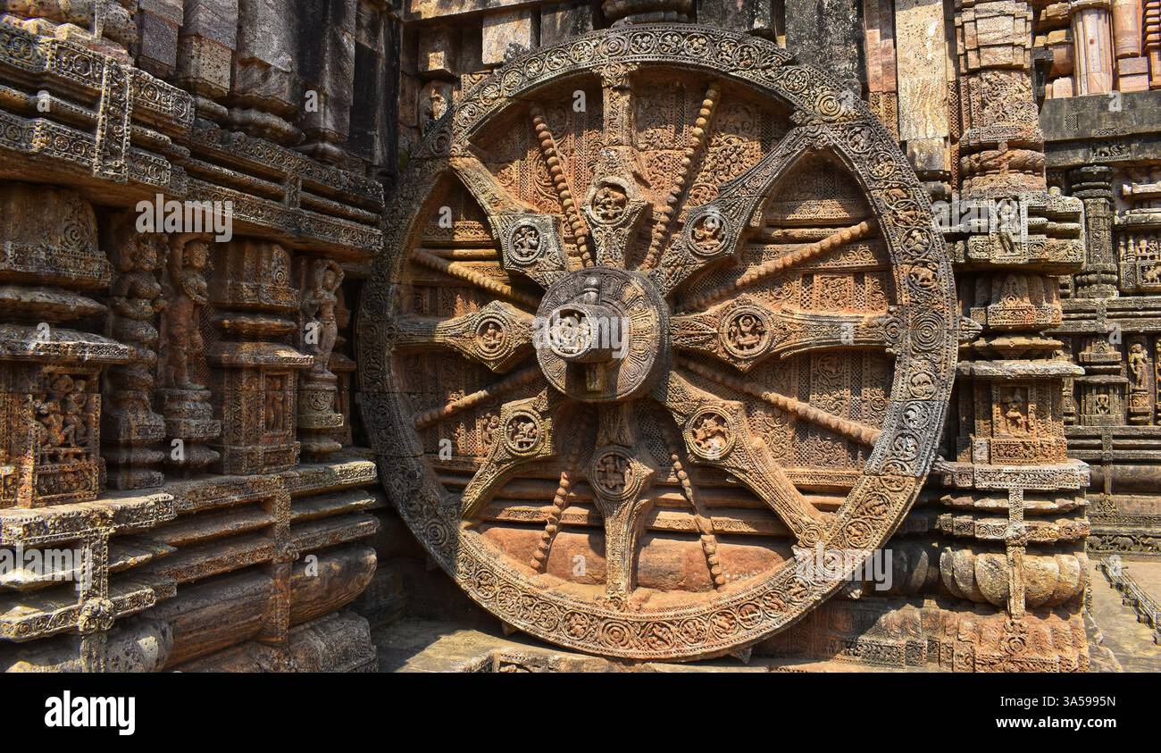 Carving details of a wheel at Konark Sun Temple, Orissa, India Stock ...