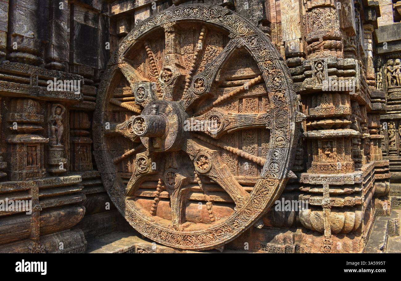 Carving details of a wheel at Konark Sun Temple, Orissa, India Stock ...