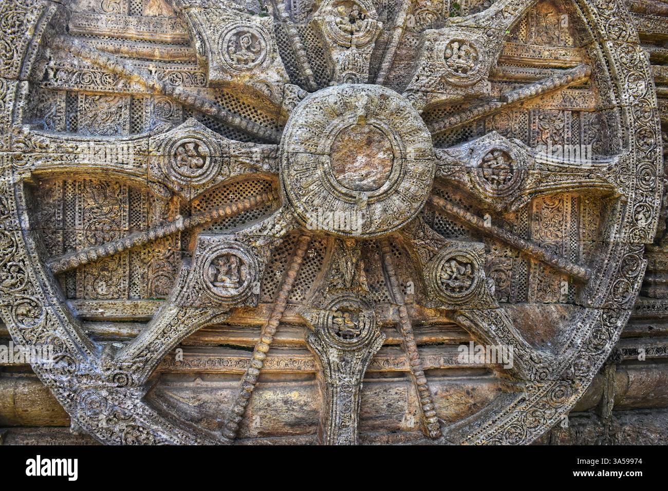 Carving details of a wheel at Konark Sun Temple, Orissa, India Stock ...