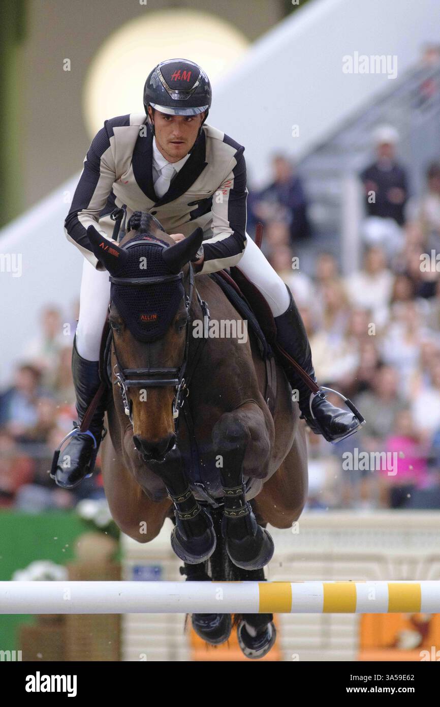 Olivier PHILIPPAERTS riding Cristel during the Saut Hermes 2025 ...