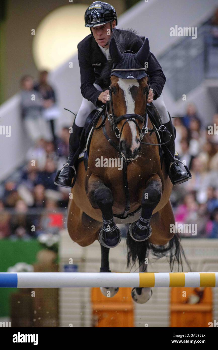 Marcus EHNING riding Priam du Roset during the Saut Hermes 2025 ...