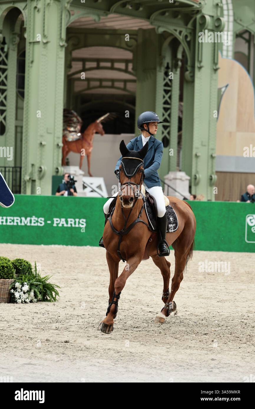 Maya DE LA JOYA FERNANDEZ-LONGORIA of Spain with Un Lord du Rozel ...