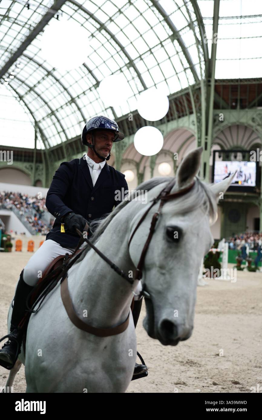 Gregory COTTARD of France with Cocaine Du Val during the Prix Hermès ...
