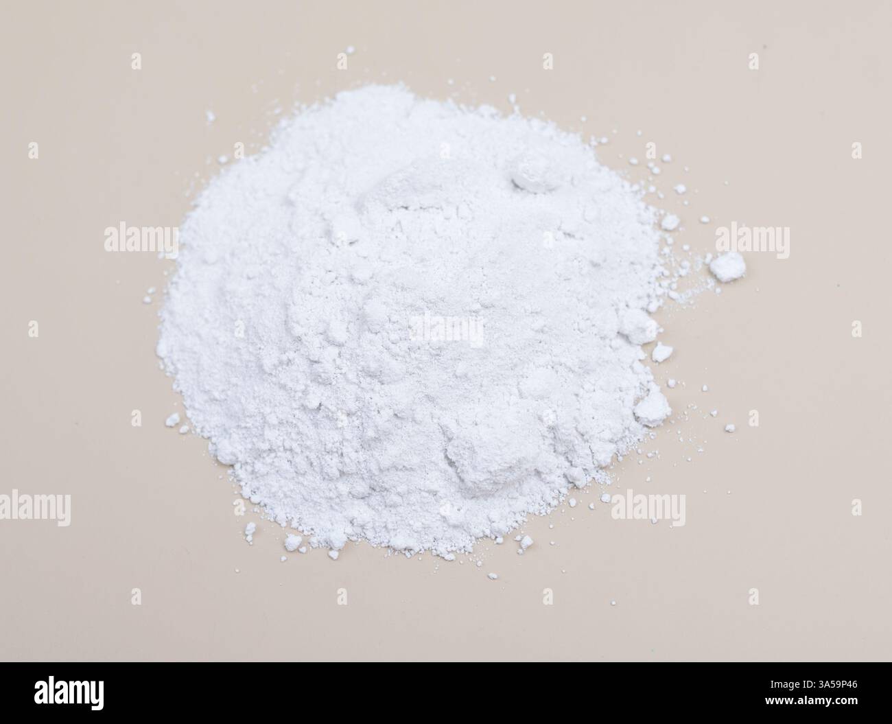 Magnesium fluoride is an ionically bonded inorganic compound with the ...