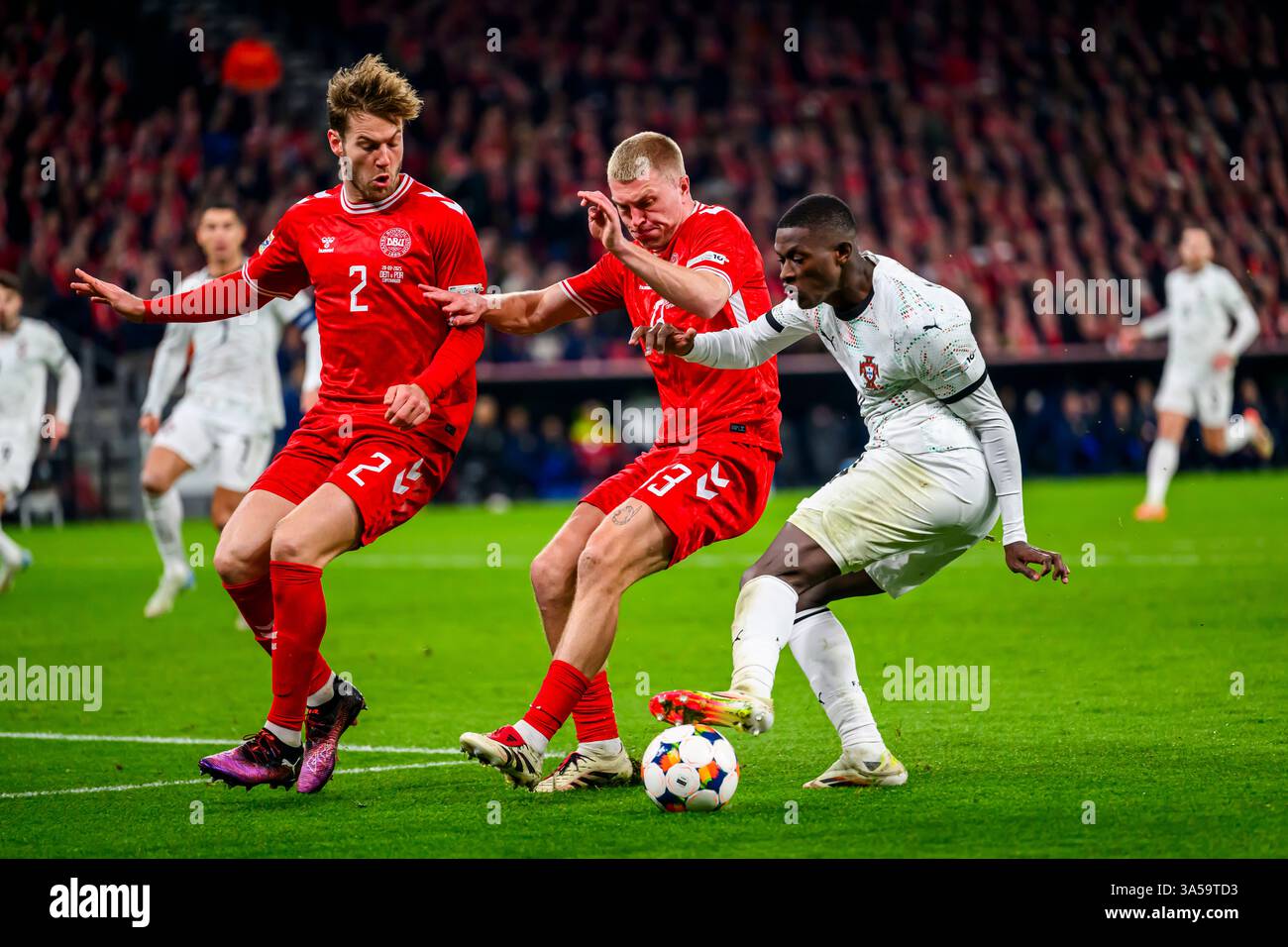 2 (DEN) - Joachim Andersen, 13 (DEN) - Rasmus Kristensen, 19 (POR ...