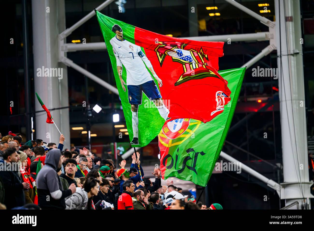 Portugal fans, banner, flag. Nations League: Danmark mod Portugal - 20. ...