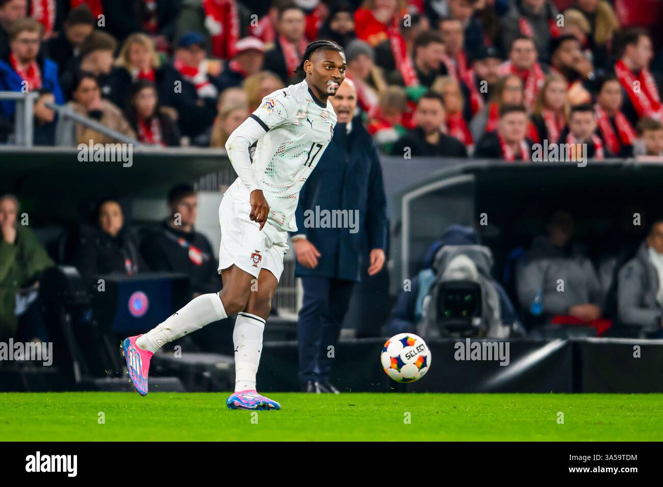 17 (POR) - Rafael Leão. Nations League: Danmark mod Portugal - 20.03. ...