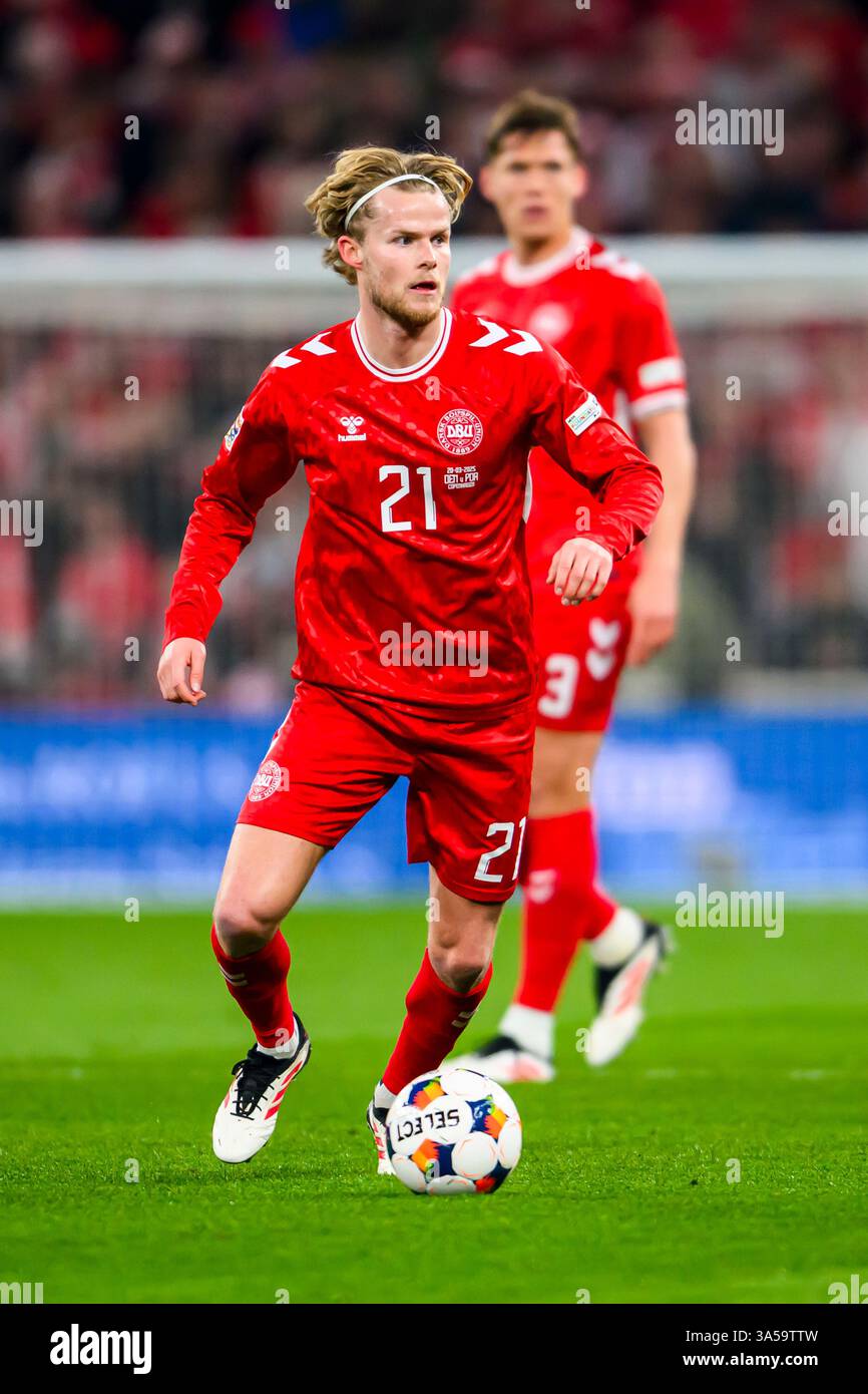 21 (DEN) - Morten Hjulmand. Nations League: Danmark mod Portugal - 20. ...