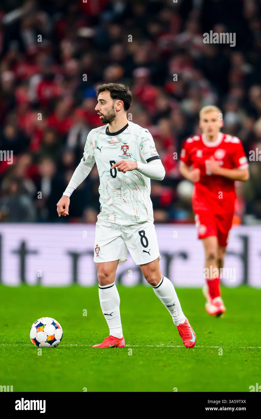 8 (POR) - Bruno Fernandes. Nations League: Danmark mod Portugal - 20.03 ...