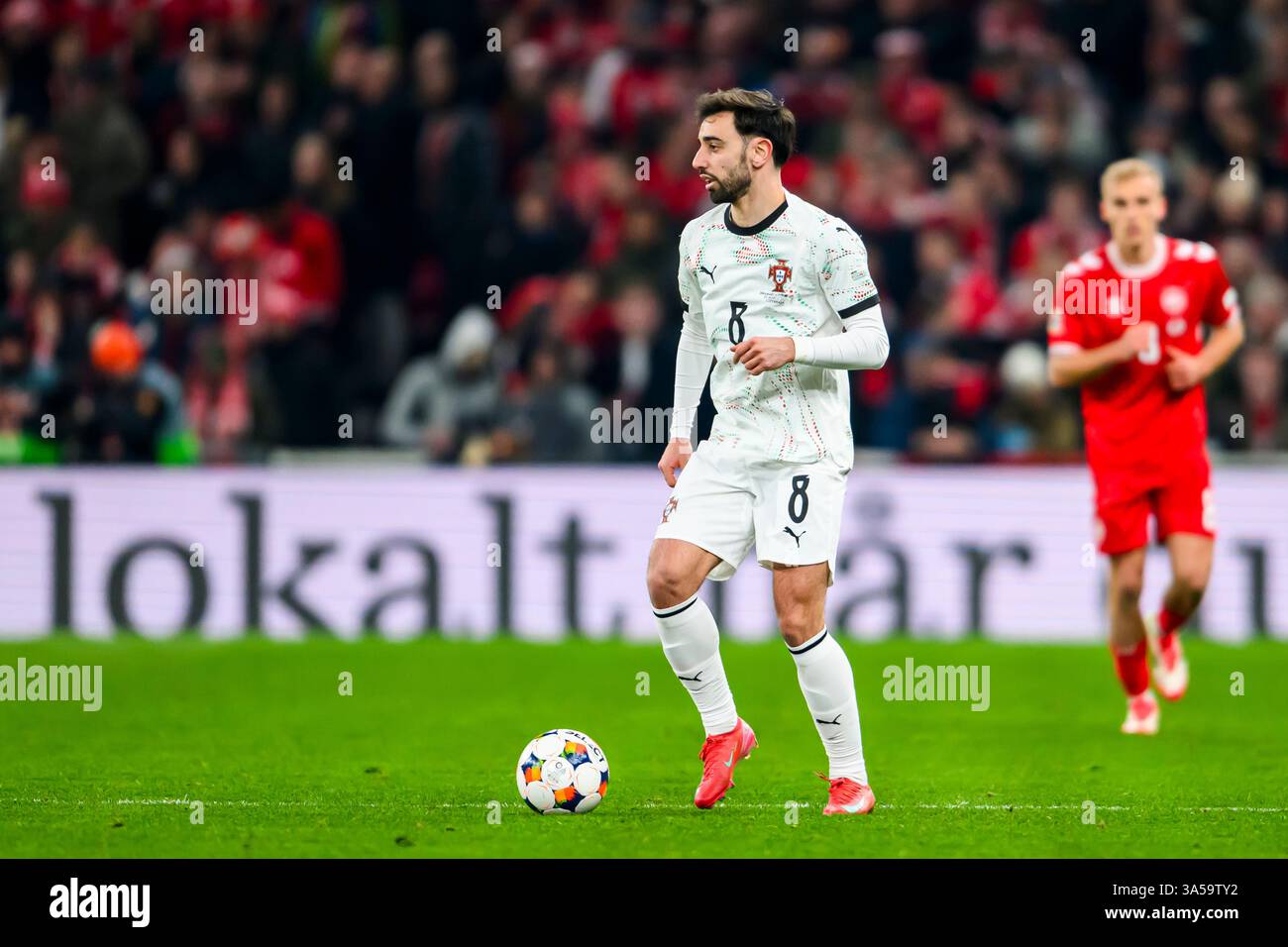 8 (POR) - Bruno Fernandes. Nations League: Danmark mod Portugal - 20.03 ...