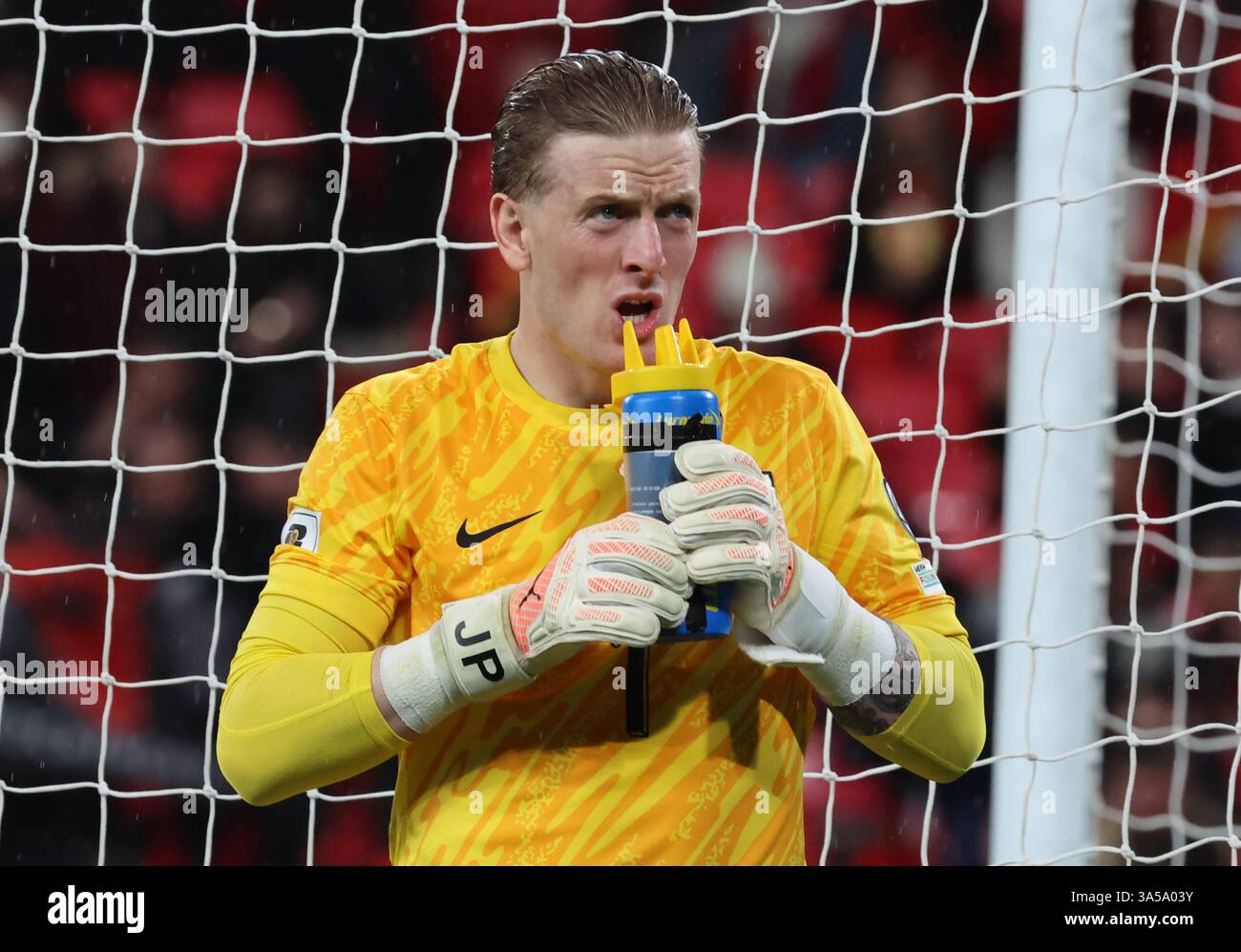 Jordan pickford everton 2025 hi-res stock photography and images - Alamy