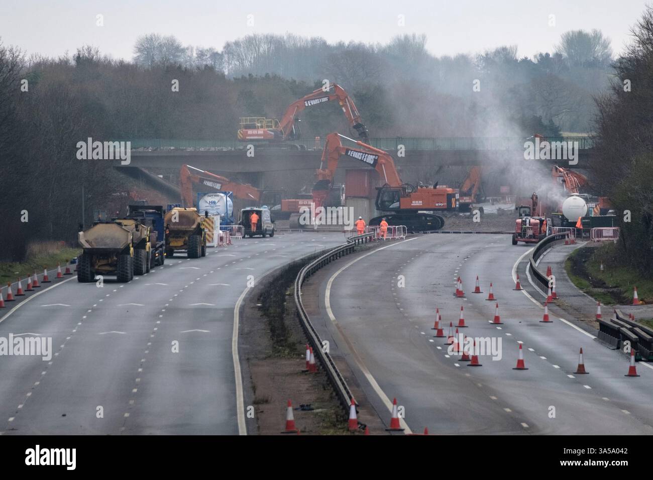 M4 diversion hi-res stock photography and images - Alamy