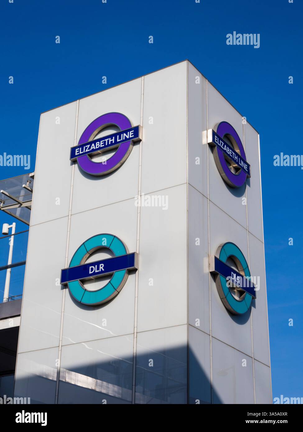Custom House Station, DLR, and the Elizabeth Line, Custom House ...