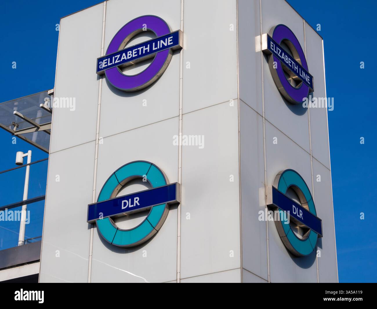 Custom House Station, DLR, and the Elizabeth Line, Custom House ...