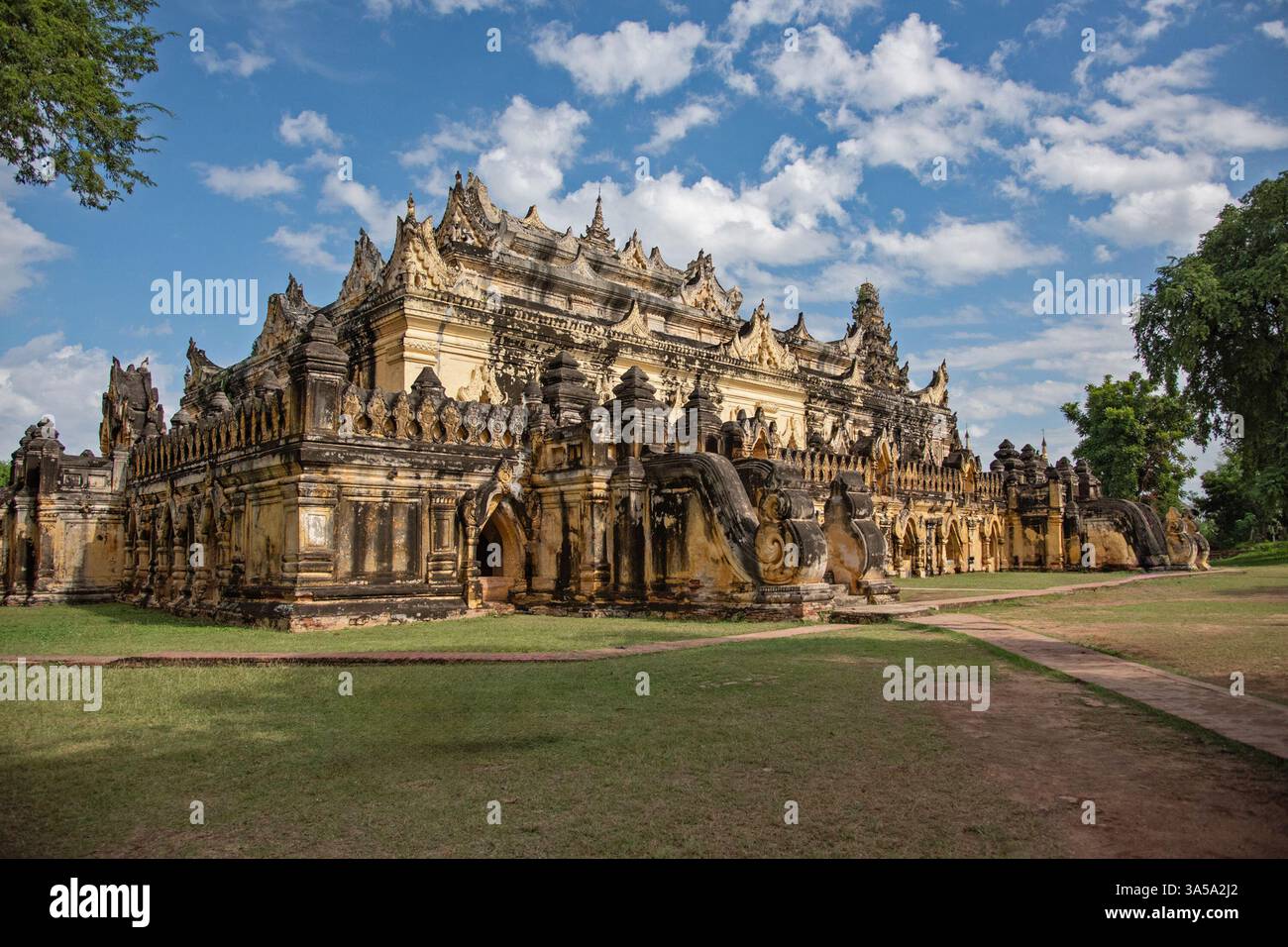 Maha Aungmye Bonzan Monastery commonly known as the Me Nu Brick ...