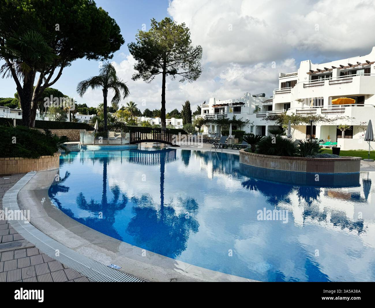 Albufeira portugal luxury golf resort hi-res stock photography and ...