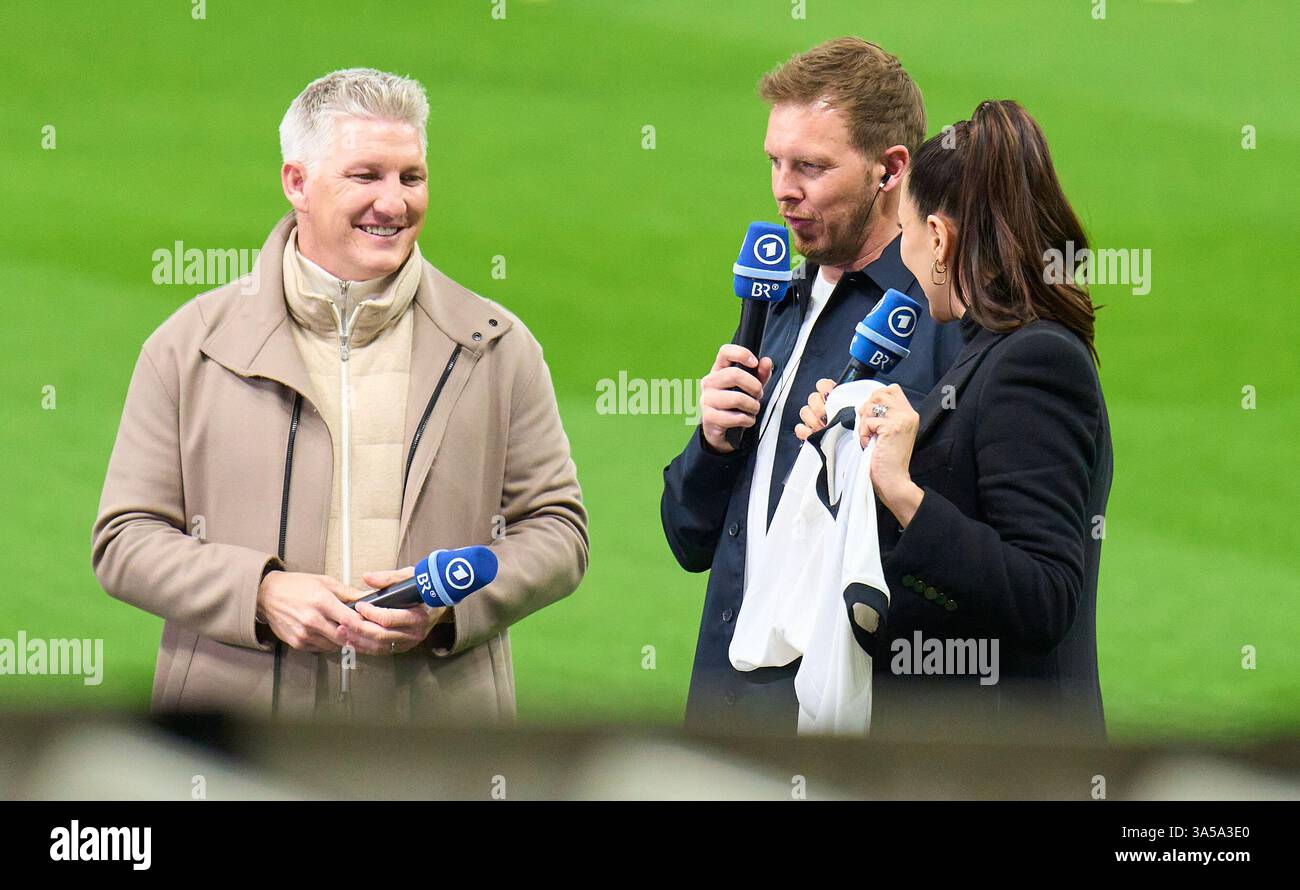 Esther Sedlaczek, presenter ARD Sport Moderatorin shows the jersey ...
