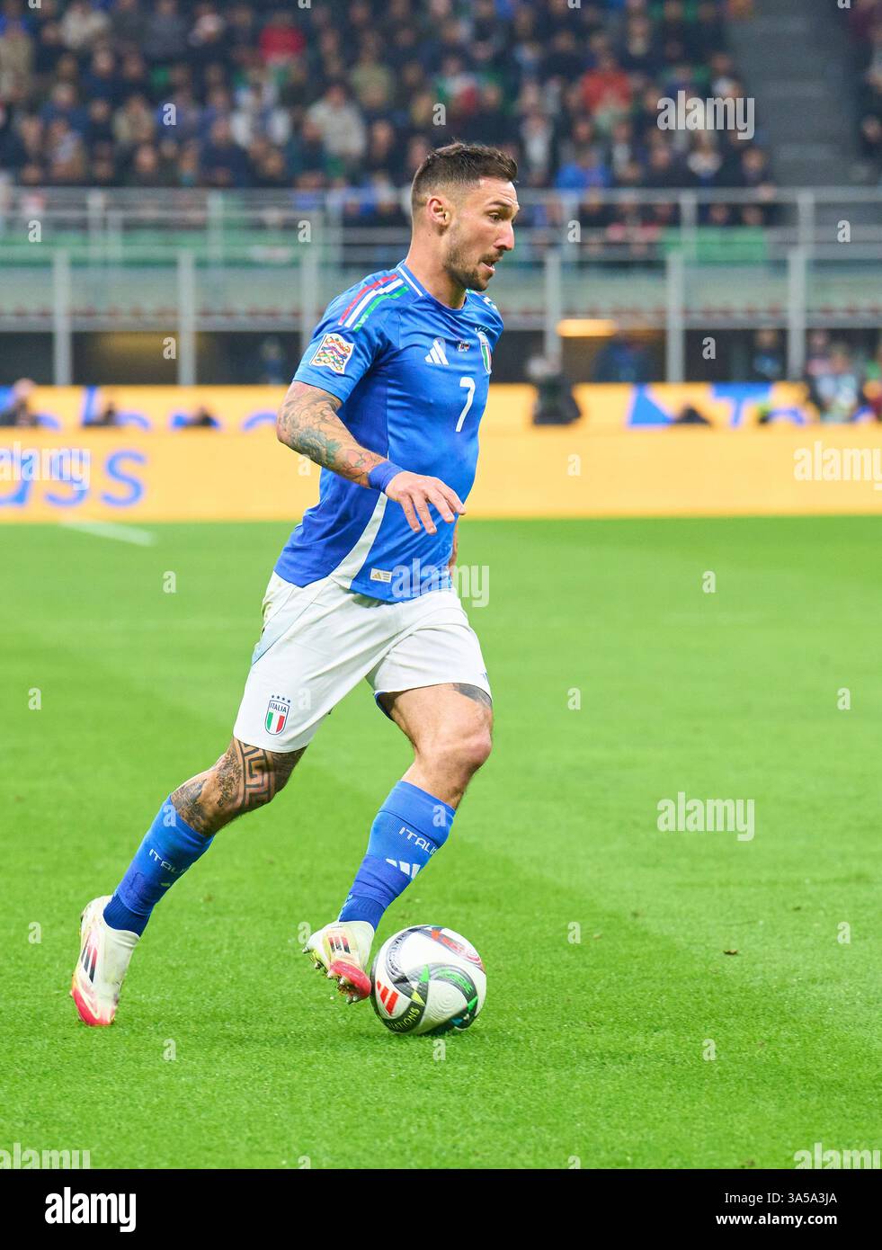 Matteo Politano, ITA 7 in the UEFA Nations League 2025 match ITALY ...