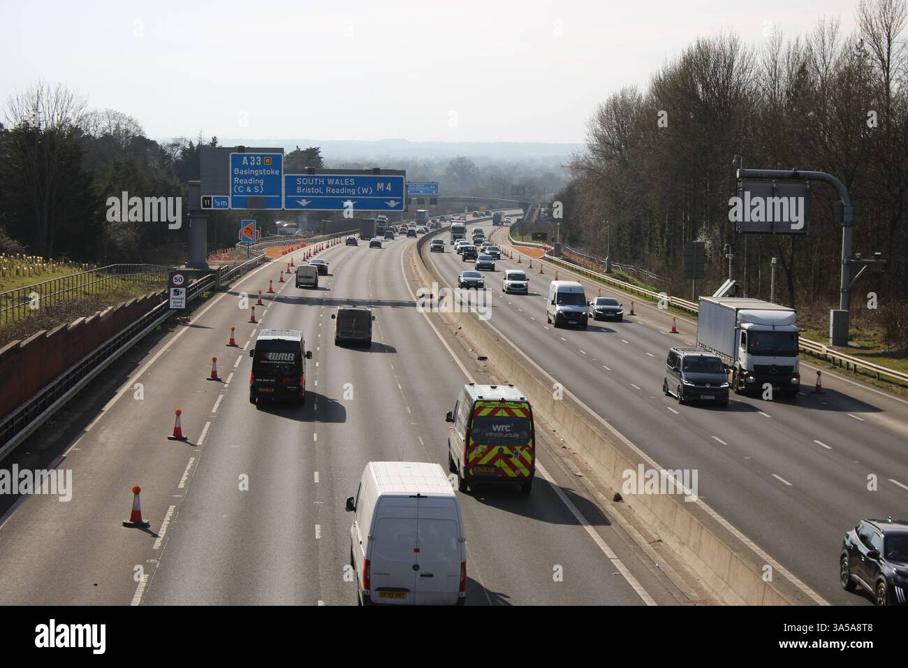 M4 digital road hi-res stock photography and images - Alamy