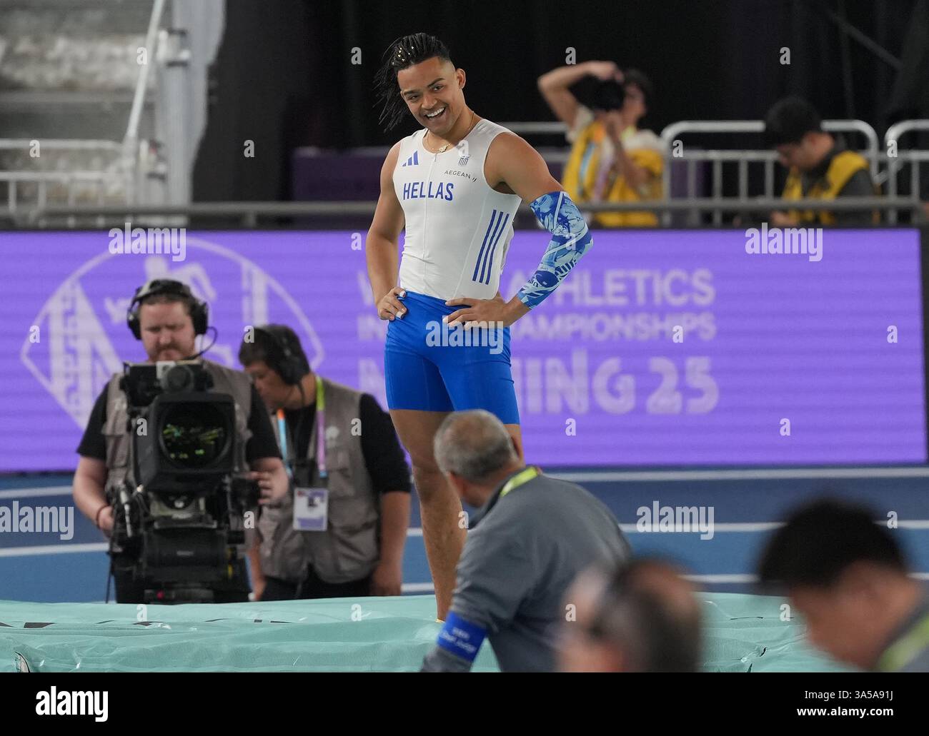 (250322) -- NANJING, March 22, 2025 (Xinhua) -- Emmanouil Karalis of ...