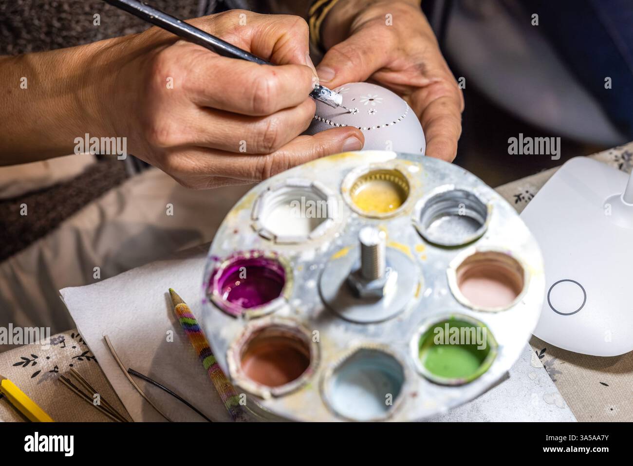Different techniques used in egg hi-res stock photography and images ...