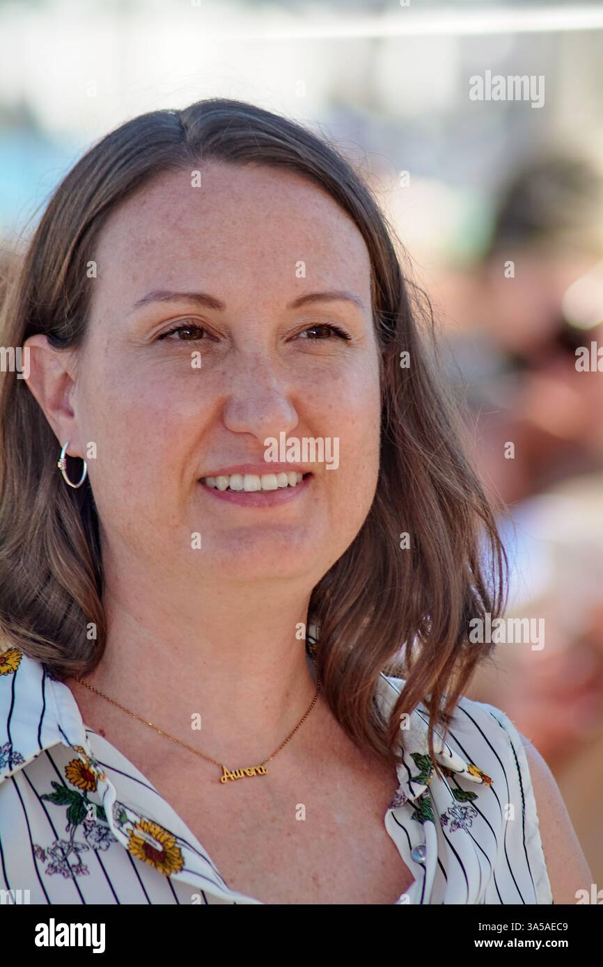 Approachable attire hi-res stock photography and images - Alamy