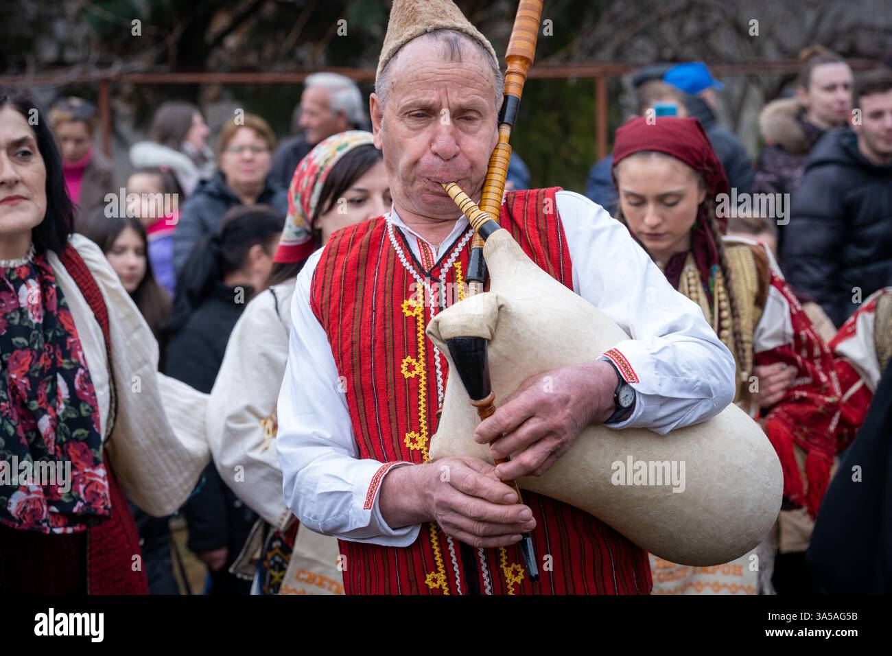 Macedonian bagpipe hi-res stock photography and images - Alamy