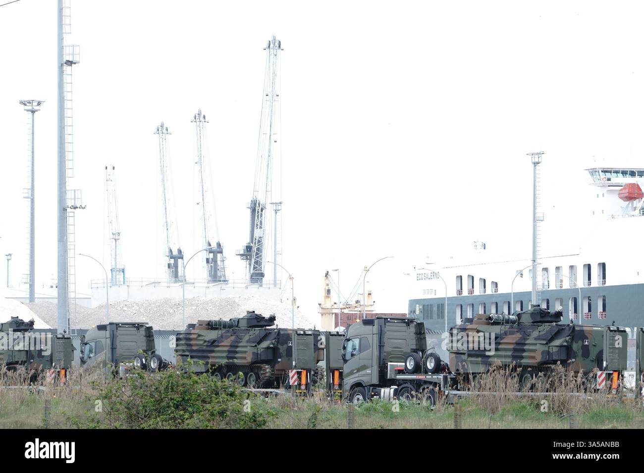 boarding of three army tanks Stock Photo - Alamy