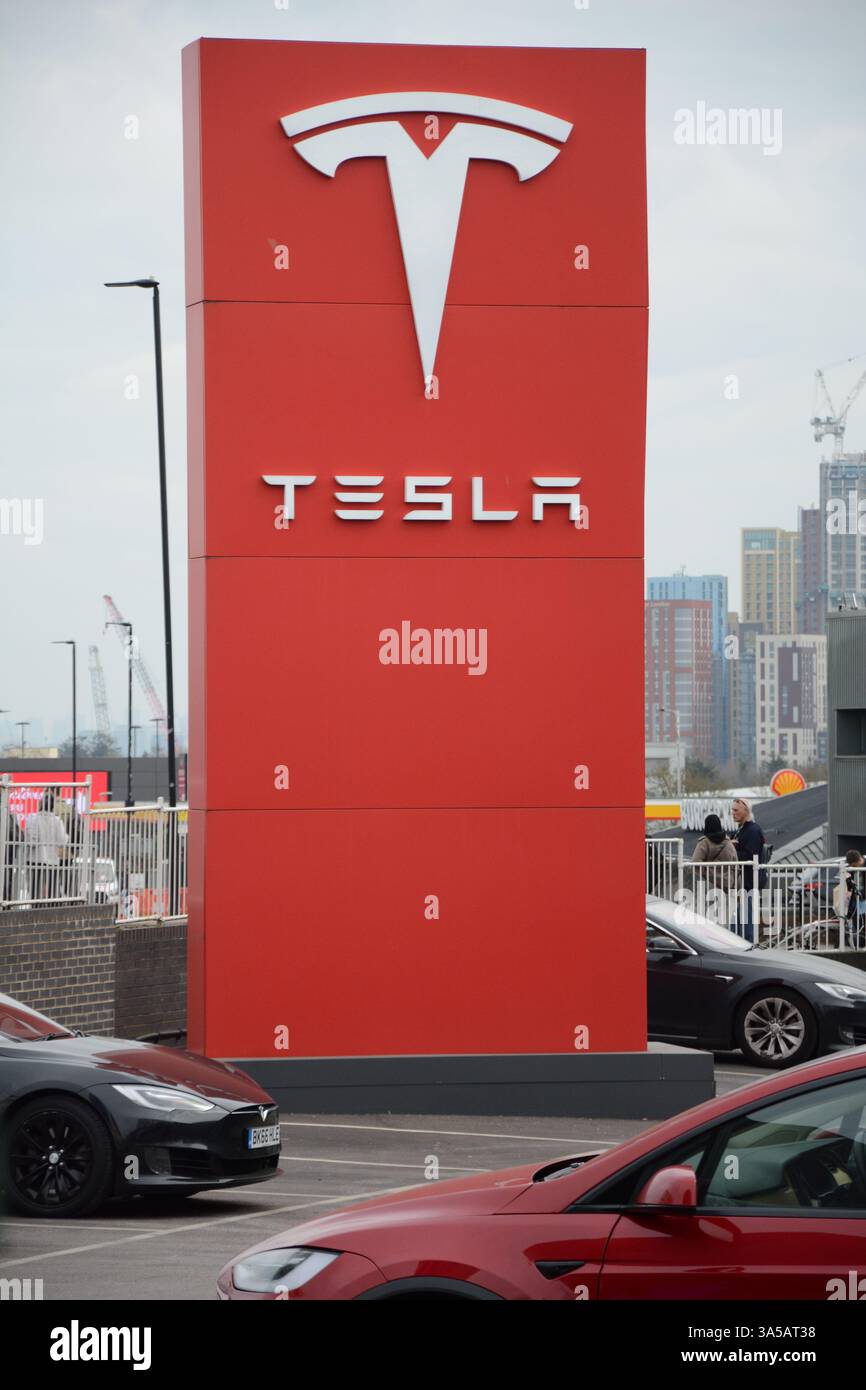 Tesla showroom Park Royal, London, UK Stock Photo - Alamy
