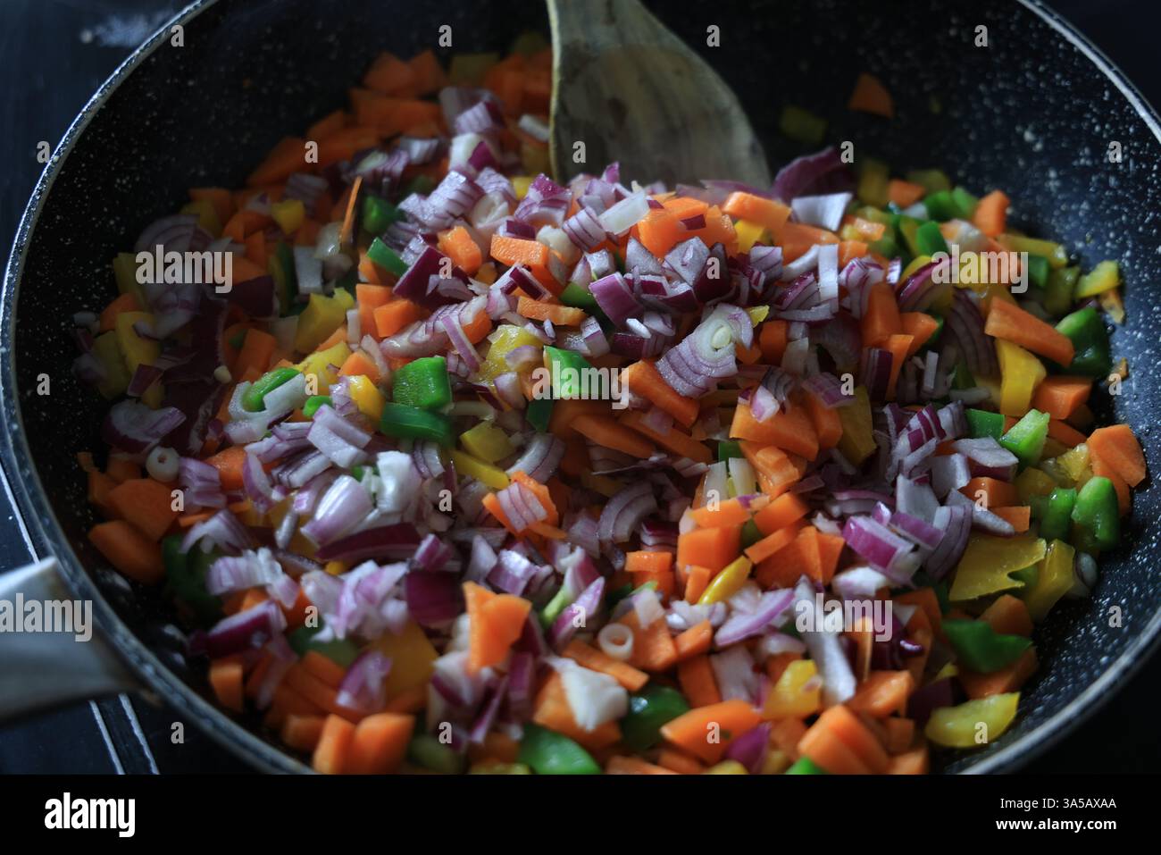 Pan up green bell pepper hi-res stock photography and images - Alamy