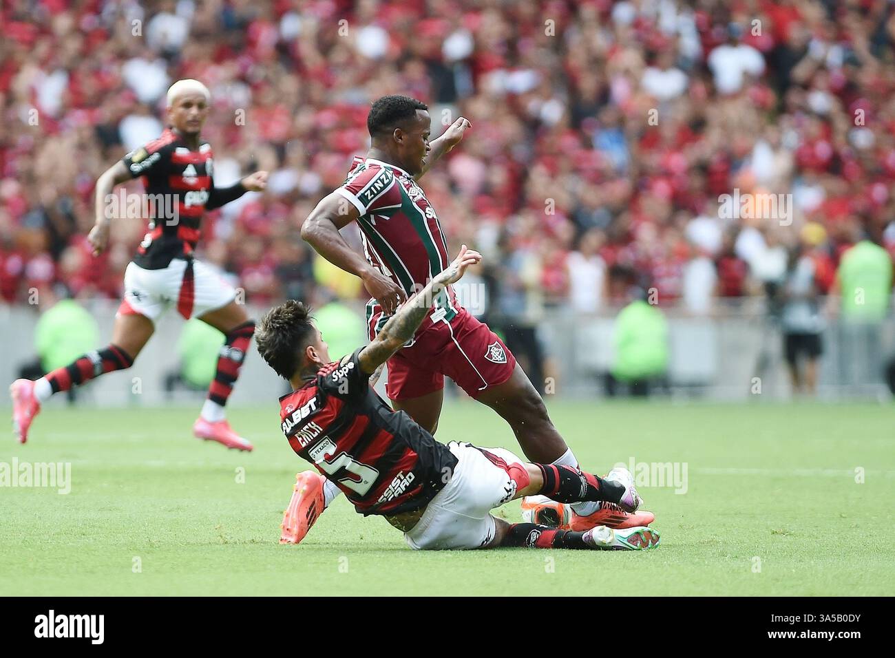 Rio de Janeiro, Brazil, March 16, 2025. Flamengo vs Fluminense football ...