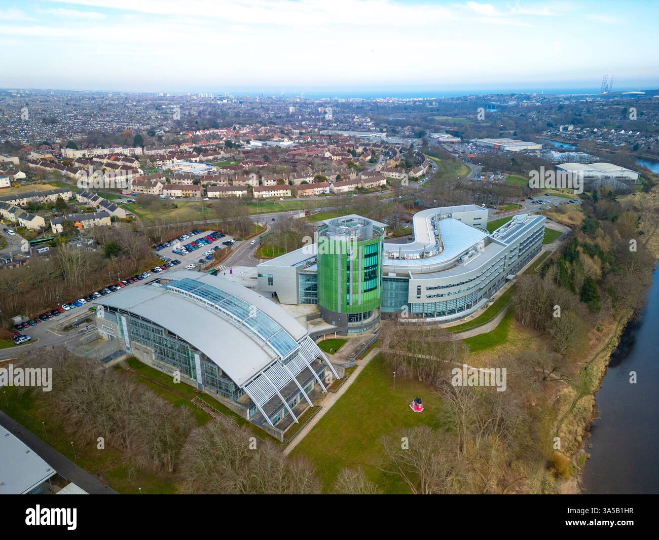 Aerial view of Robert Gordon University (RGU) on the River Dee in ...