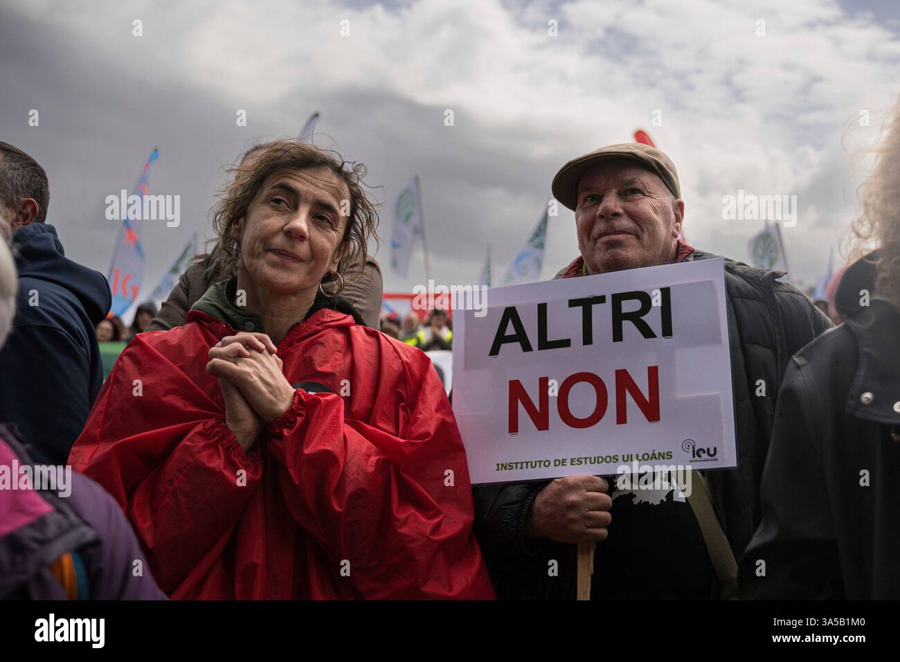 Two people during a new demonstration against Altri, on March 22, 2025 ...