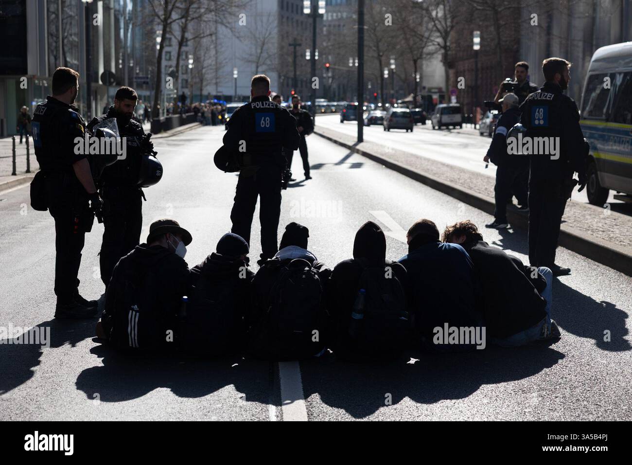 22 March 2025, Hesse, Frankfurt/Main: Disruptive protesters block ...