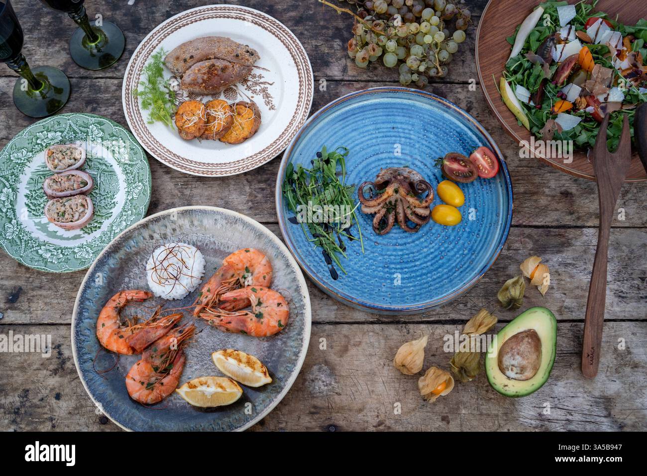 Summer seafood meal hi-res stock photography and images - Alamy