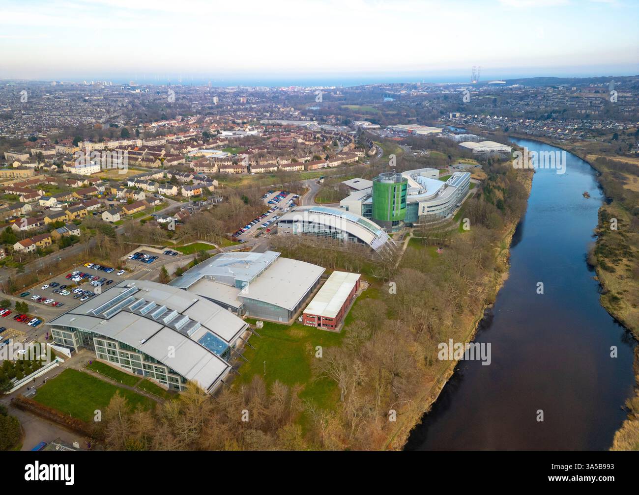 Aerial view of Robert Gordon University (RGU) on the River Dee in ...
