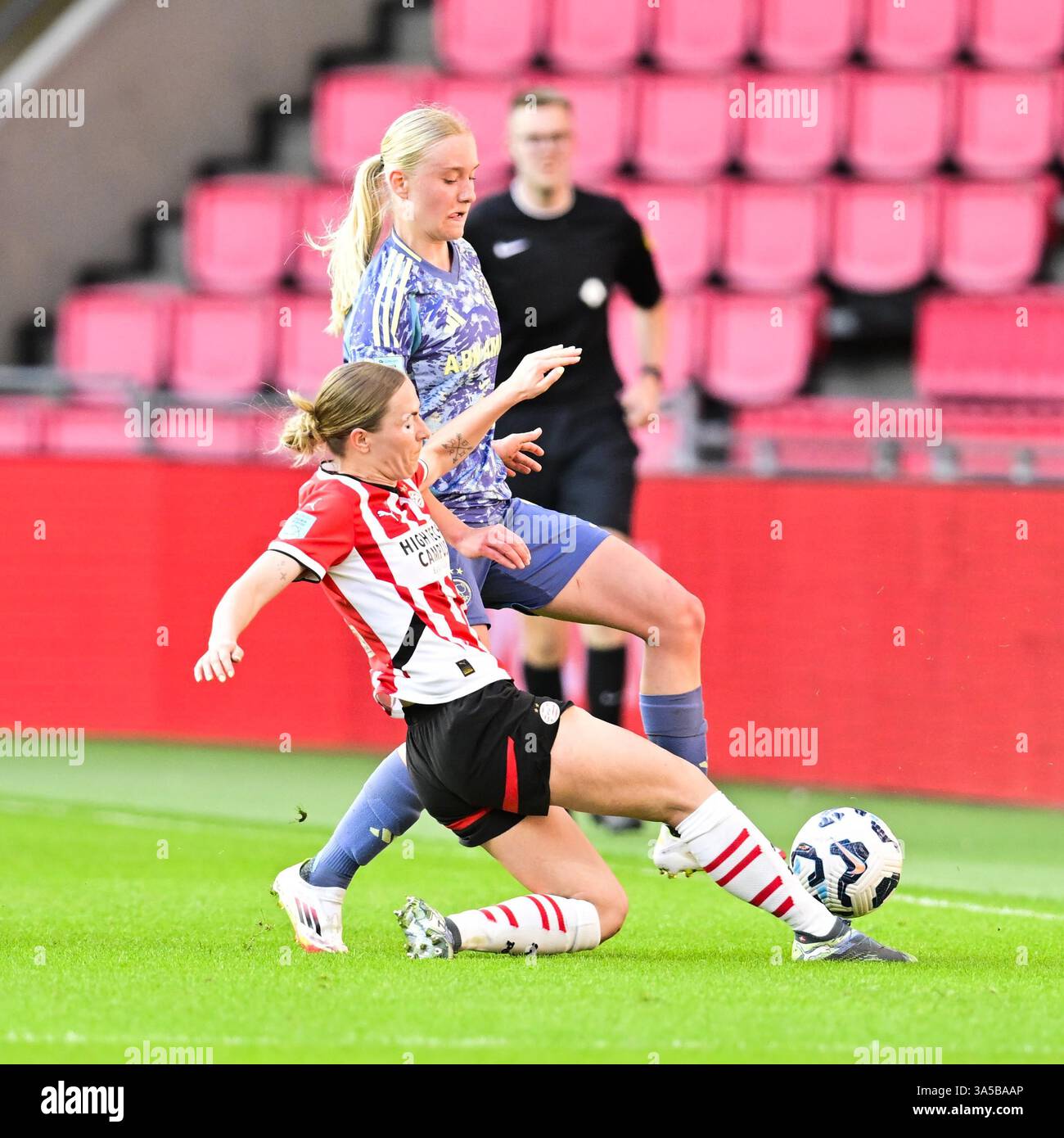 EINDHOVEN, 22-03-2025 , Philips Stadium, Dutch Azerion Vrouwen ...