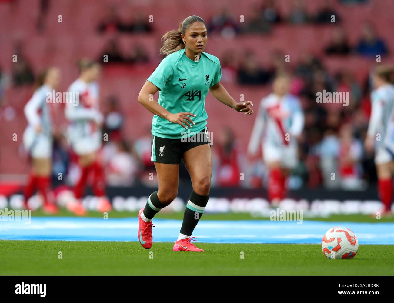 Liverpool's Taylor Hinds warms up before the Barclays Women's Super ...