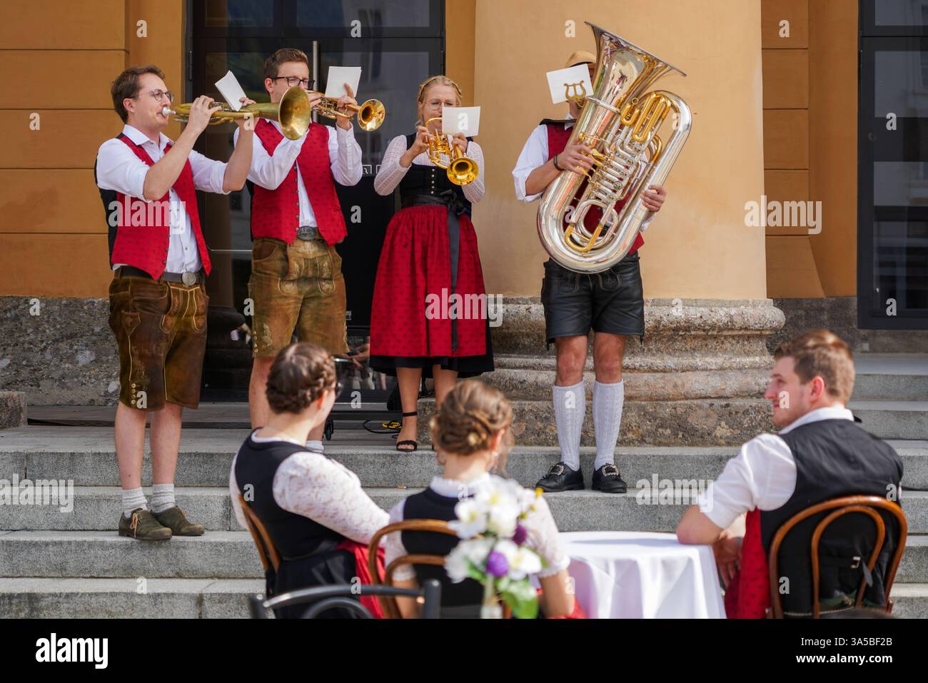 Innsbruck, Austria. 22nd Sep, 2024. The music group 'Tanzlmusi Weiss ...