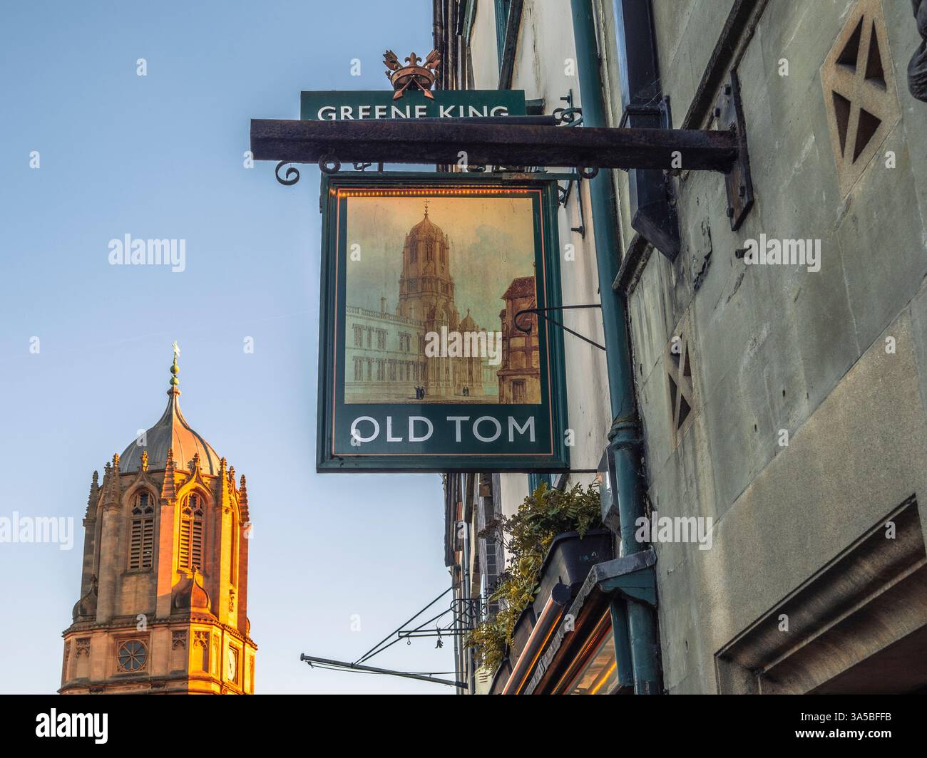 The Old Tom Pub Sign and the Old Tom Bell Tower, Tom Tower, Christ ...