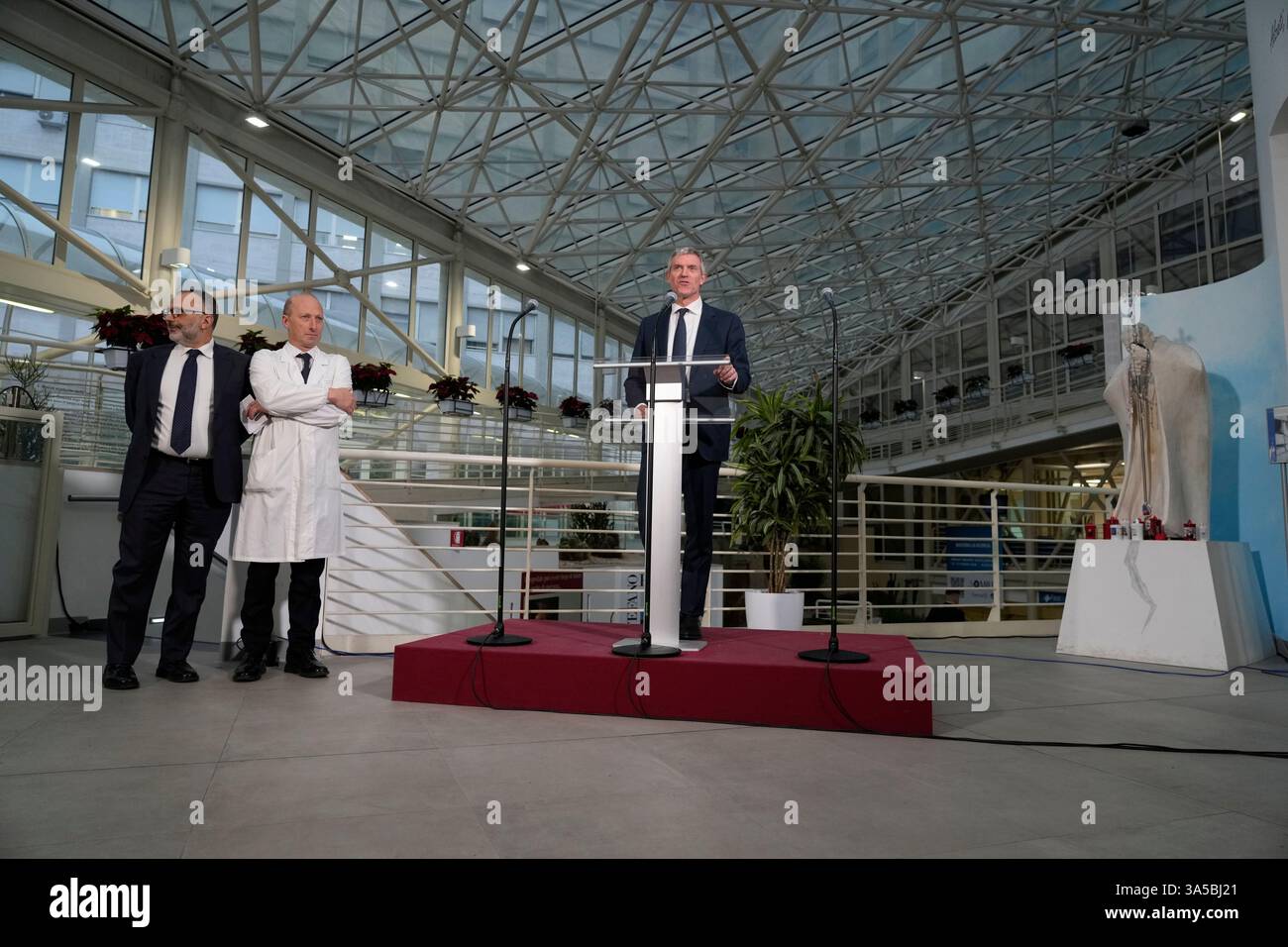 From left, head physician of Vatican's Health and Hygiene Office, Luigi ...
