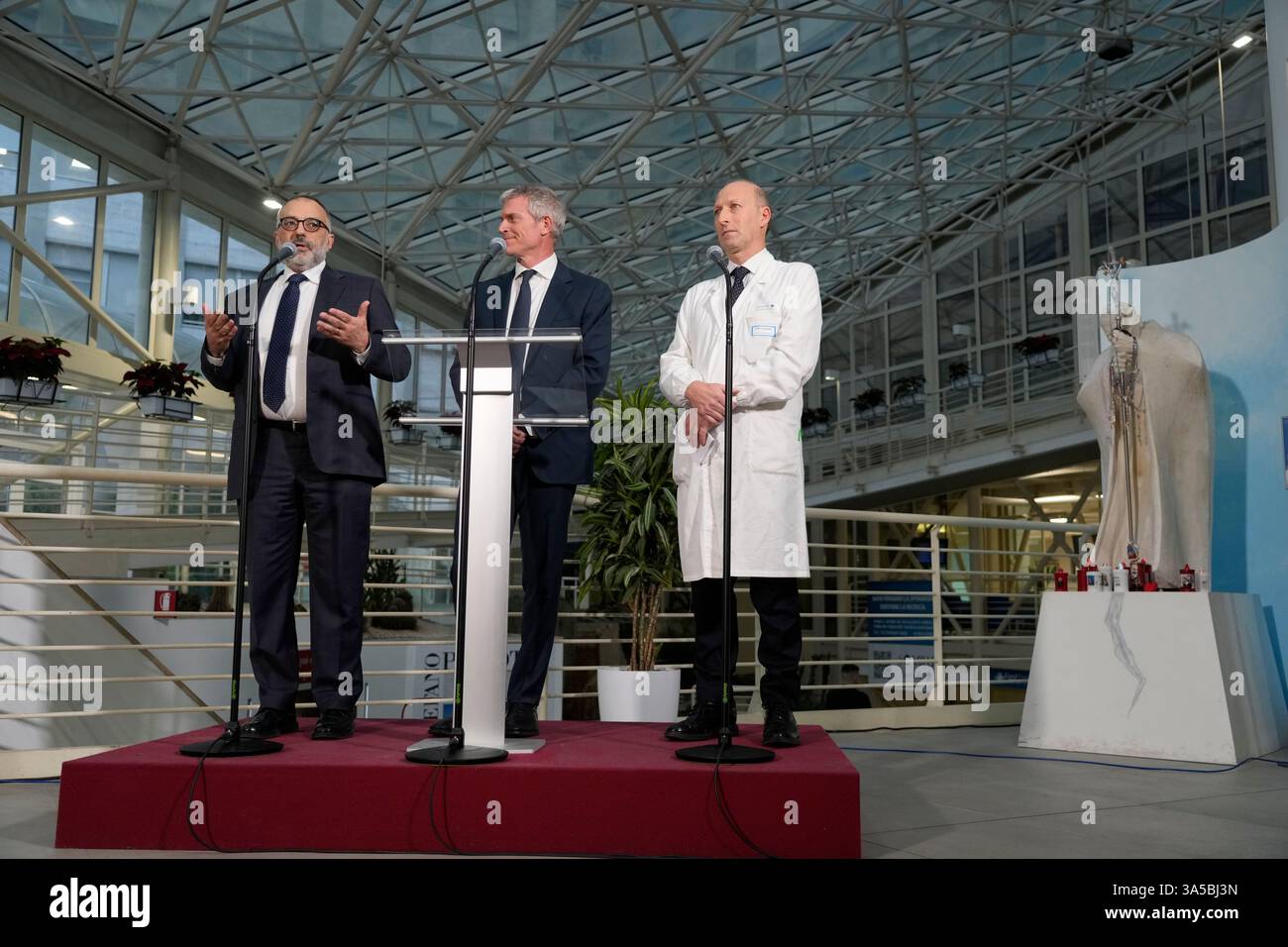From left, head physician of Vatican's Health and Hygiene Office, Luigi ...
