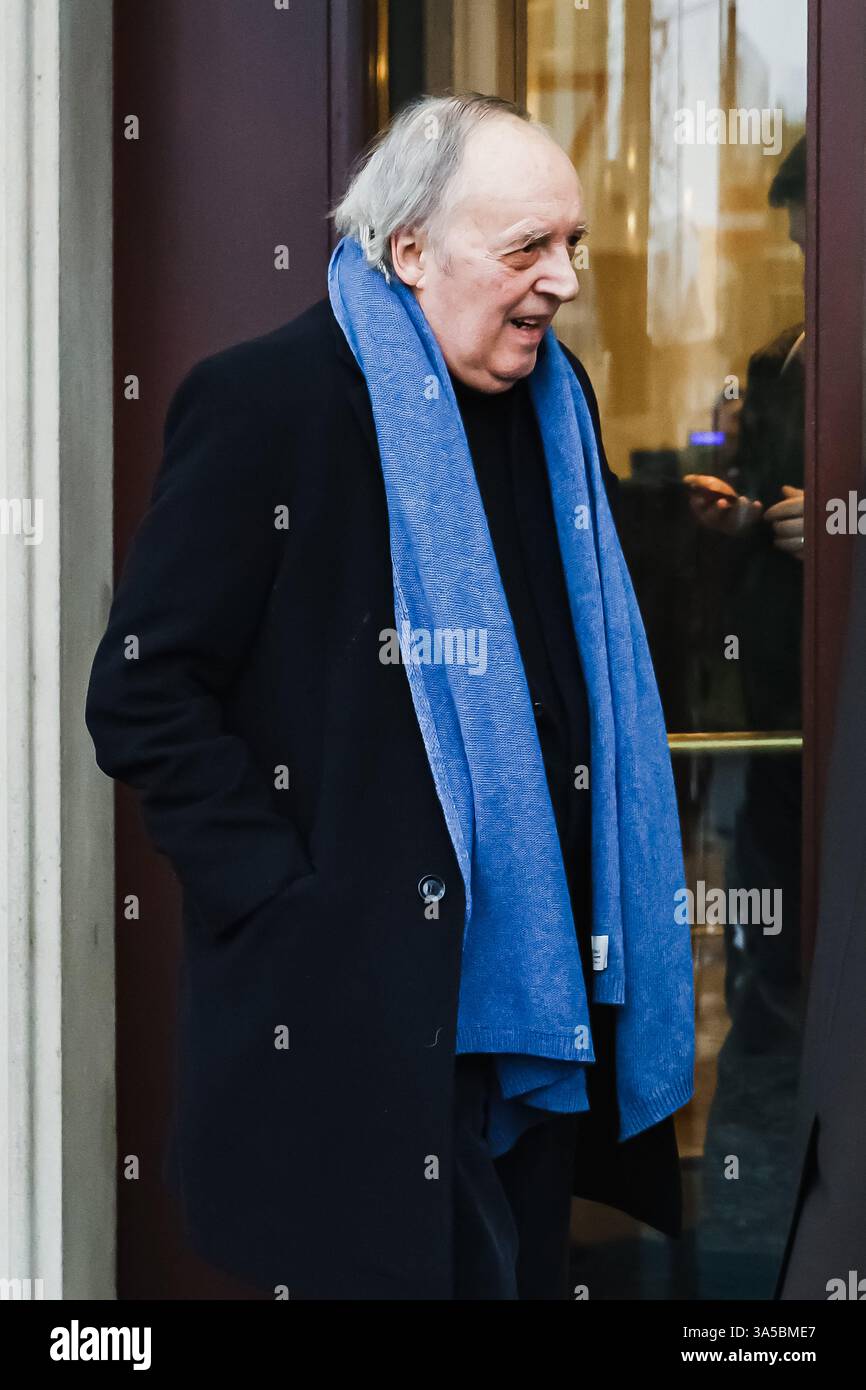 Milan, Italy. 22nd Mar, 2025. Milan, Celebrity Sightings - Dario ...