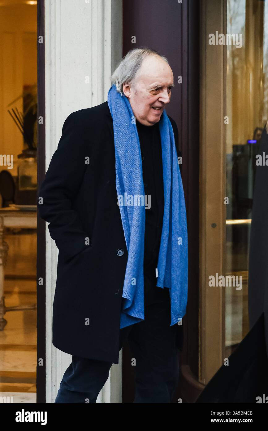Milan, Italy. 22nd Mar, 2025. Milan, Celebrity Sightings - Dario ...