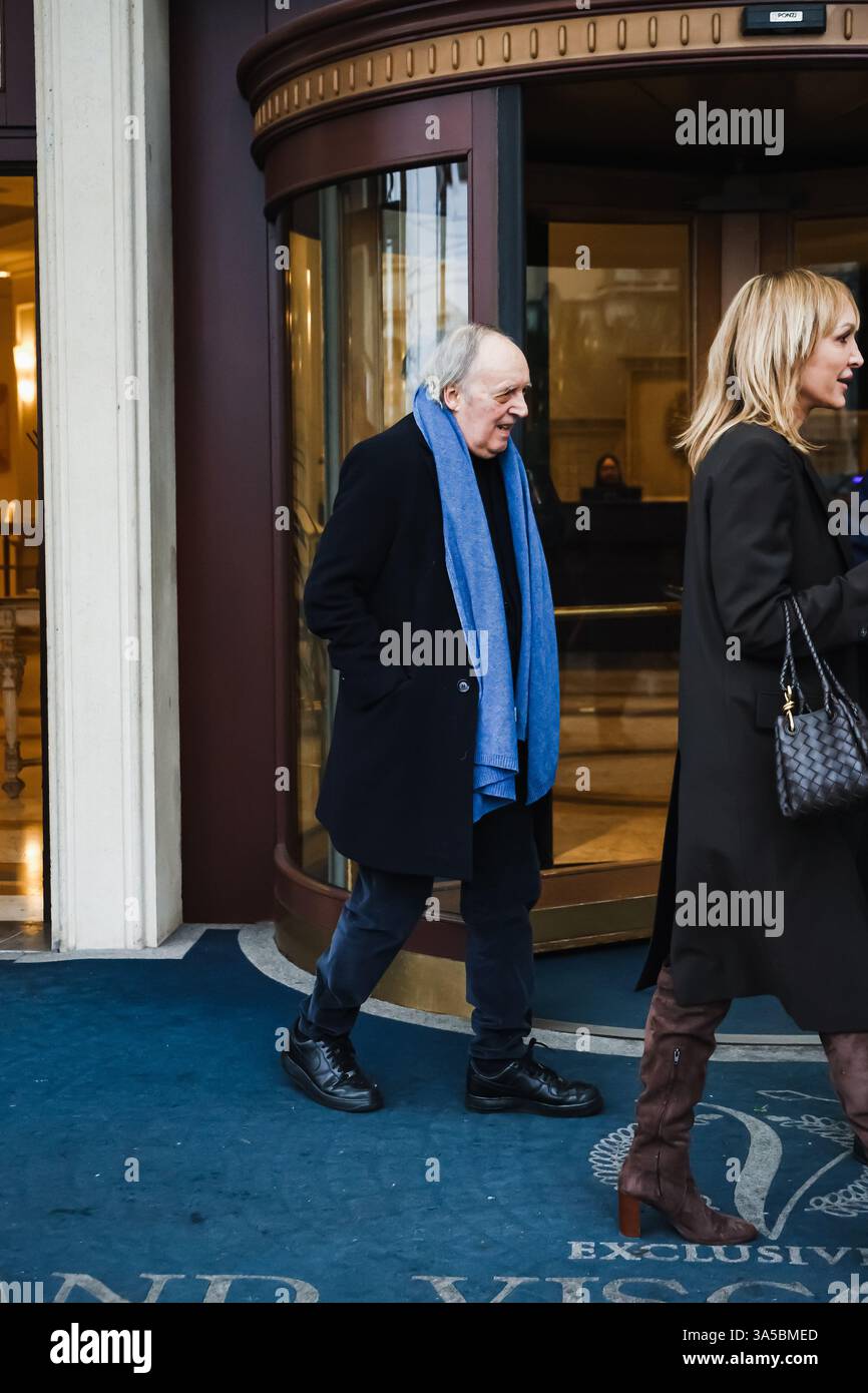 Milan, Italy. 22nd Mar, 2025. Milan, Celebrity Sightings - Dario ...