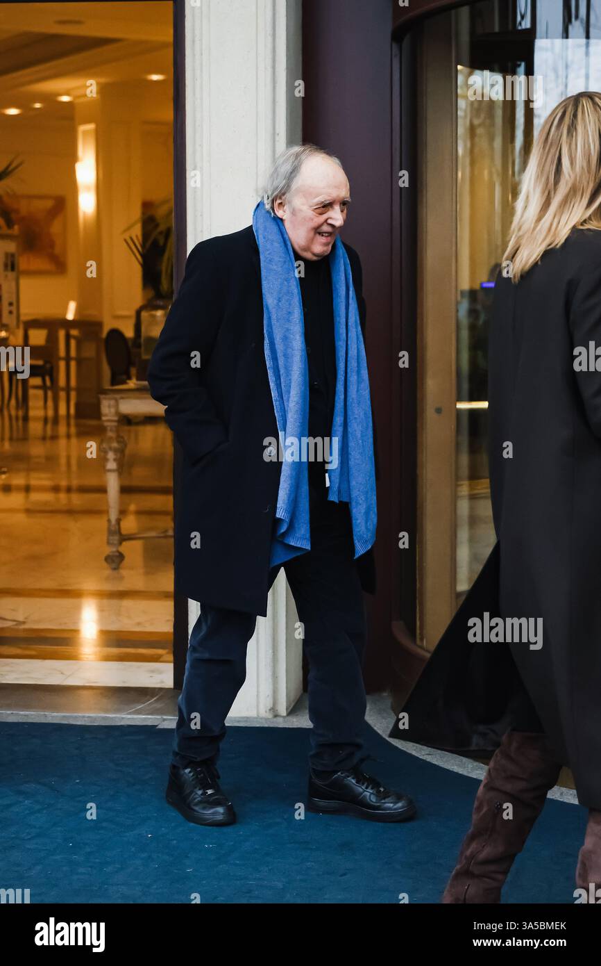 Milan, Italy. 22nd Mar, 2025. Milan, Celebrity Sightings - Dario ...