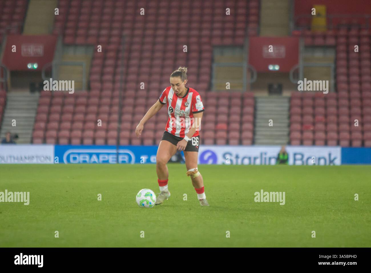 Southampton, England, 22nd March 2025 Aimee Palmer (66 Southampton) in ...