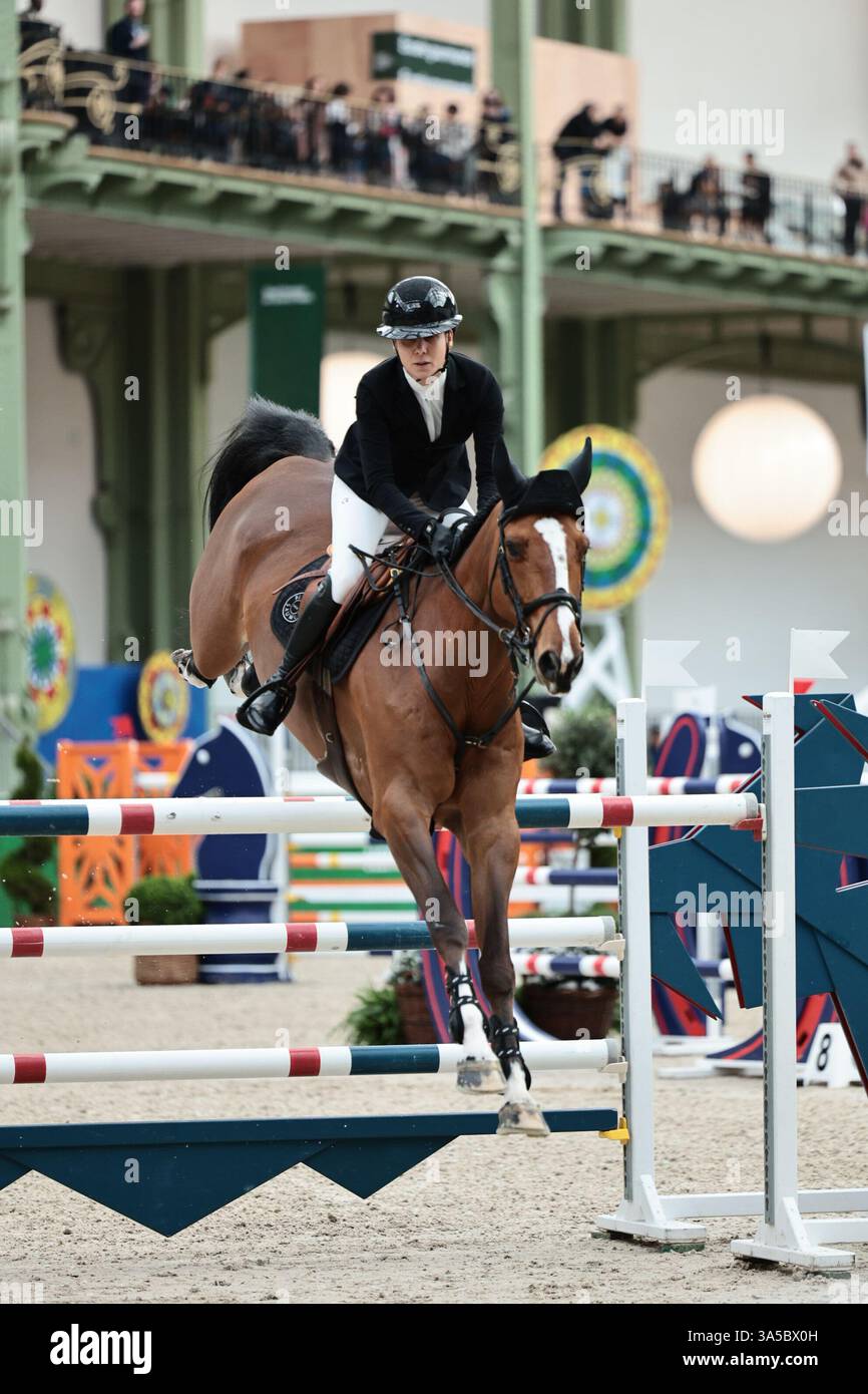Charlotte LEONI of France with Cyclone l'epivent during the Prix GL ...