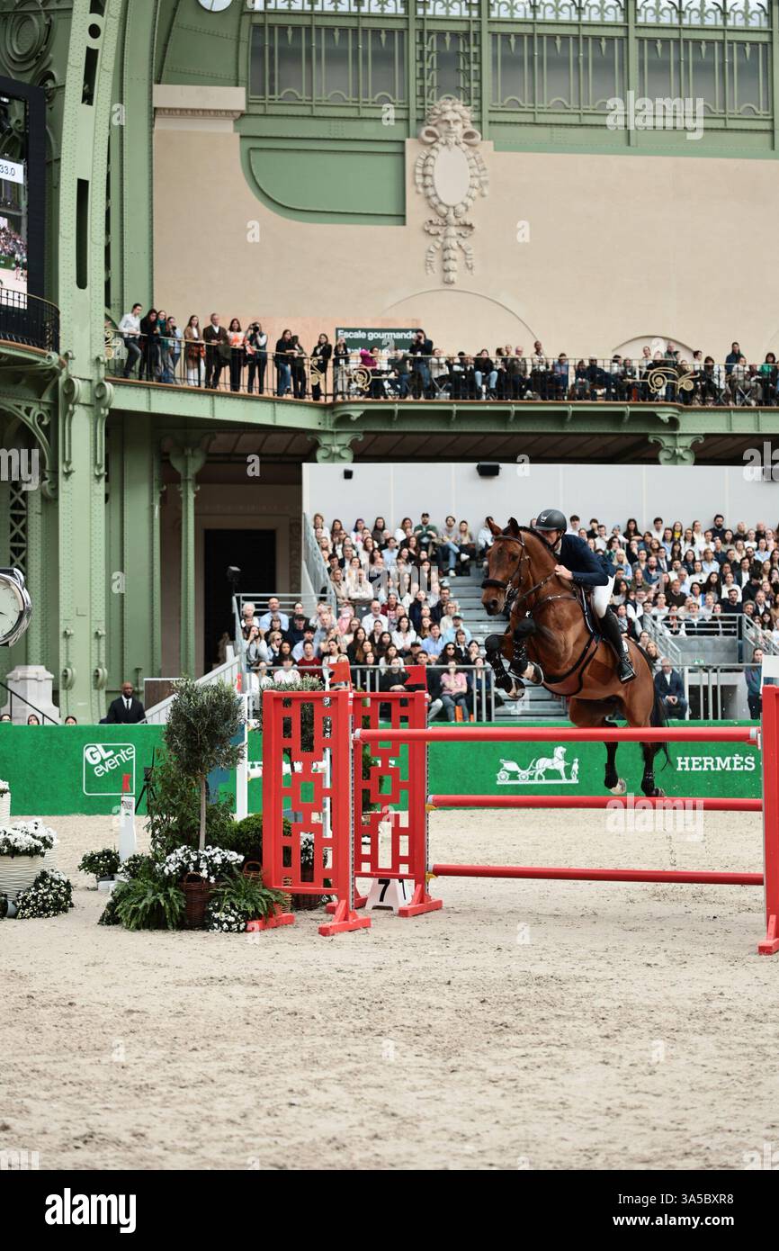 Gregory WATHELET of Belgium with Bond jamesbond de hay during the Saut ...