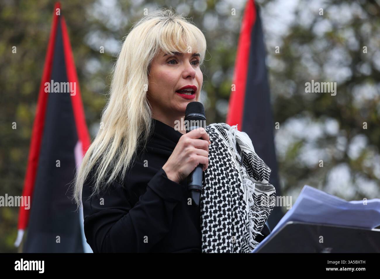 London, United Kingdom. 22nd of March 2025. British singer, songwriter ...